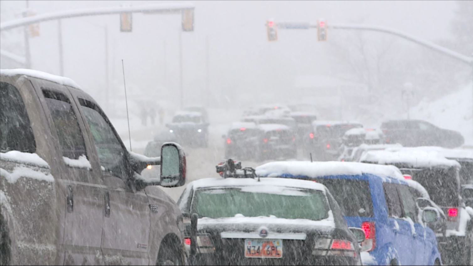 Snowy morning makes for another slippery commute