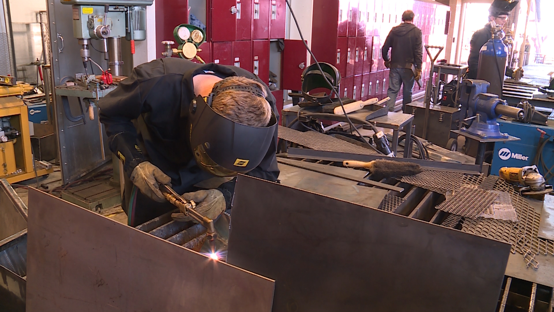 Utah high school welding team reaches finals in national competition ...