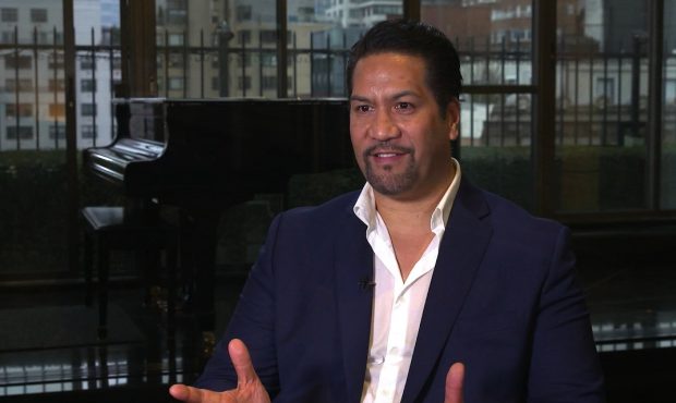 Former NFL lineman becomes opera's leading man