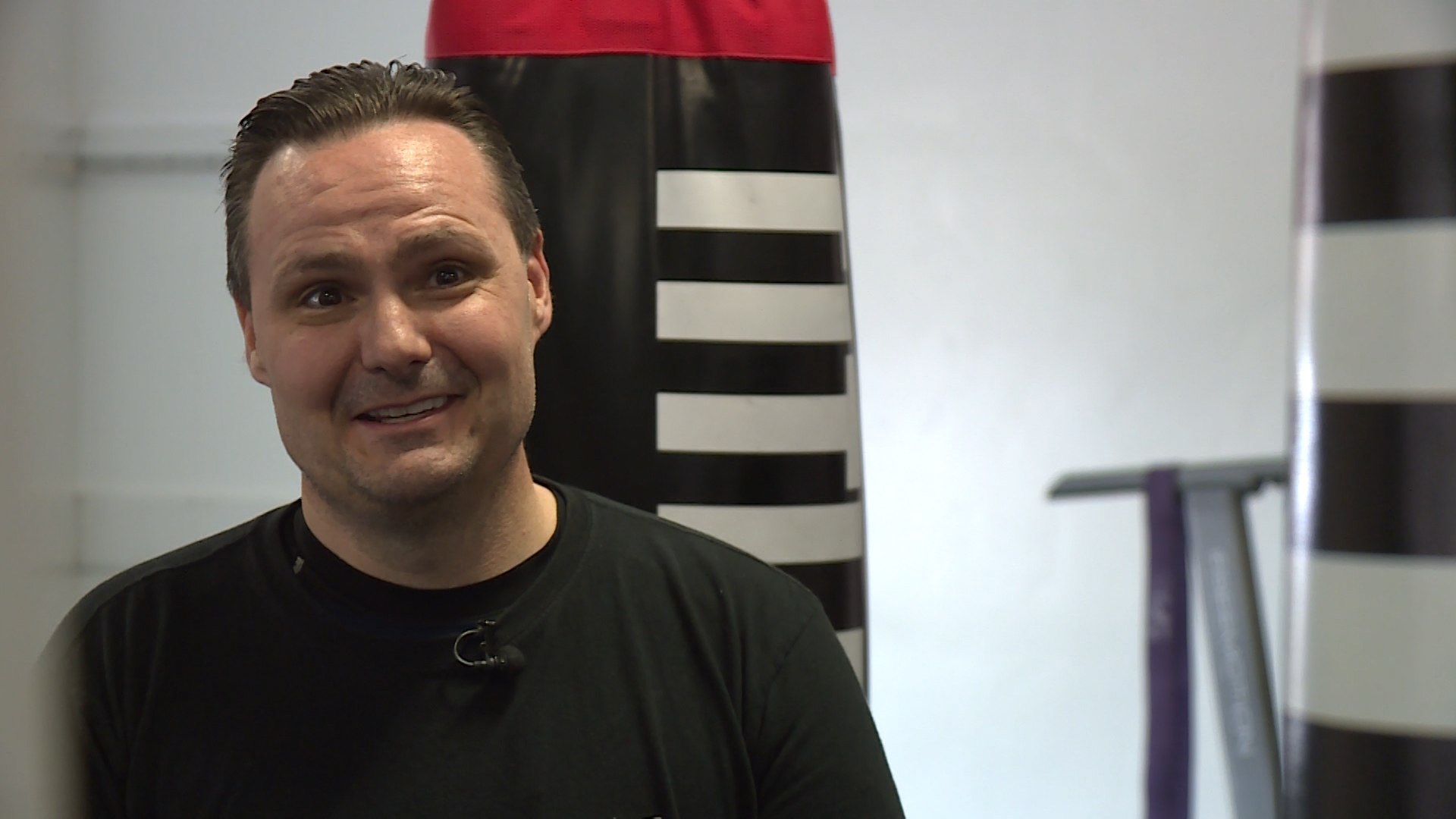 Patients Step Into Boxing Ring To Battle It Out Against Parkinson's