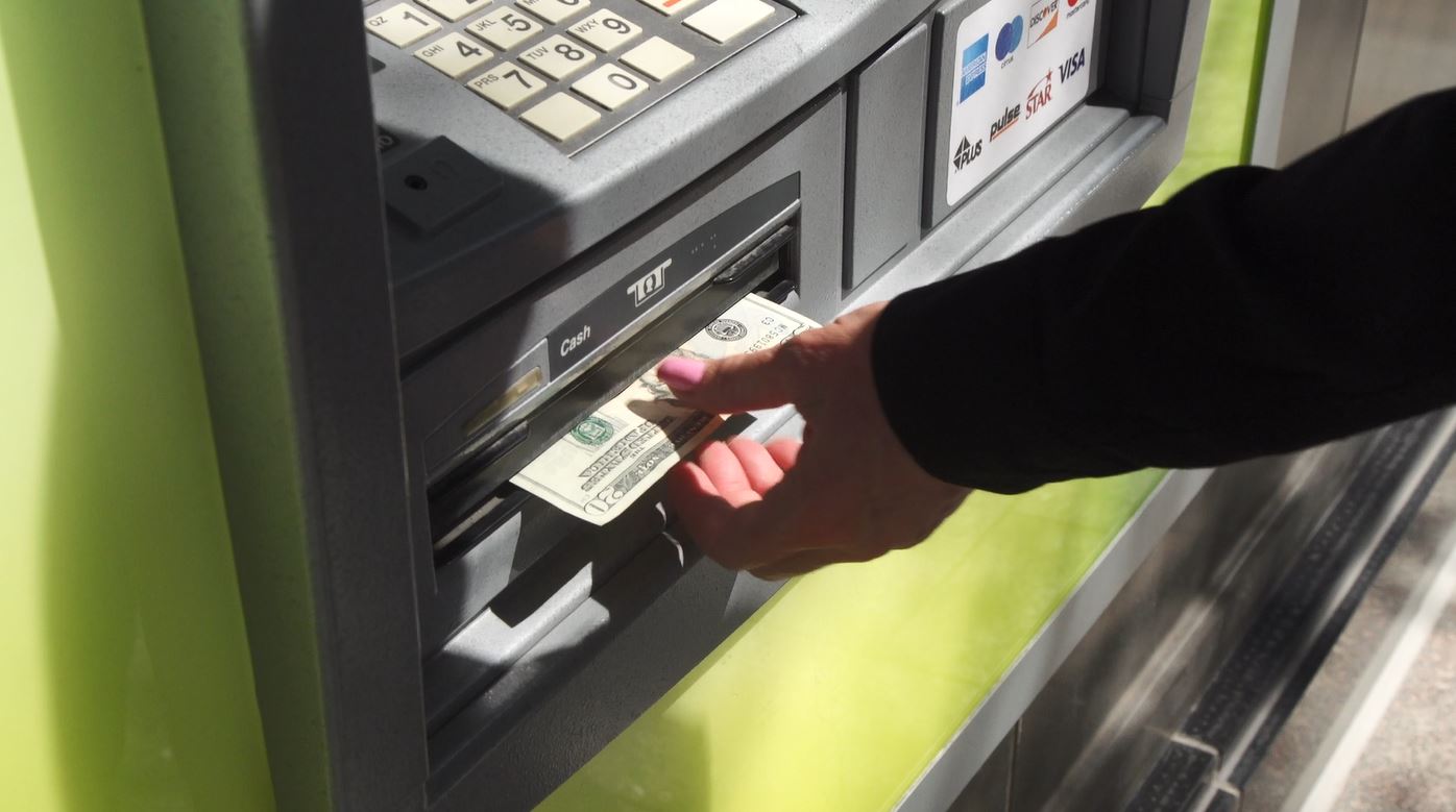 Safe in 60: Practice These Steps Each Time You Use an ATM