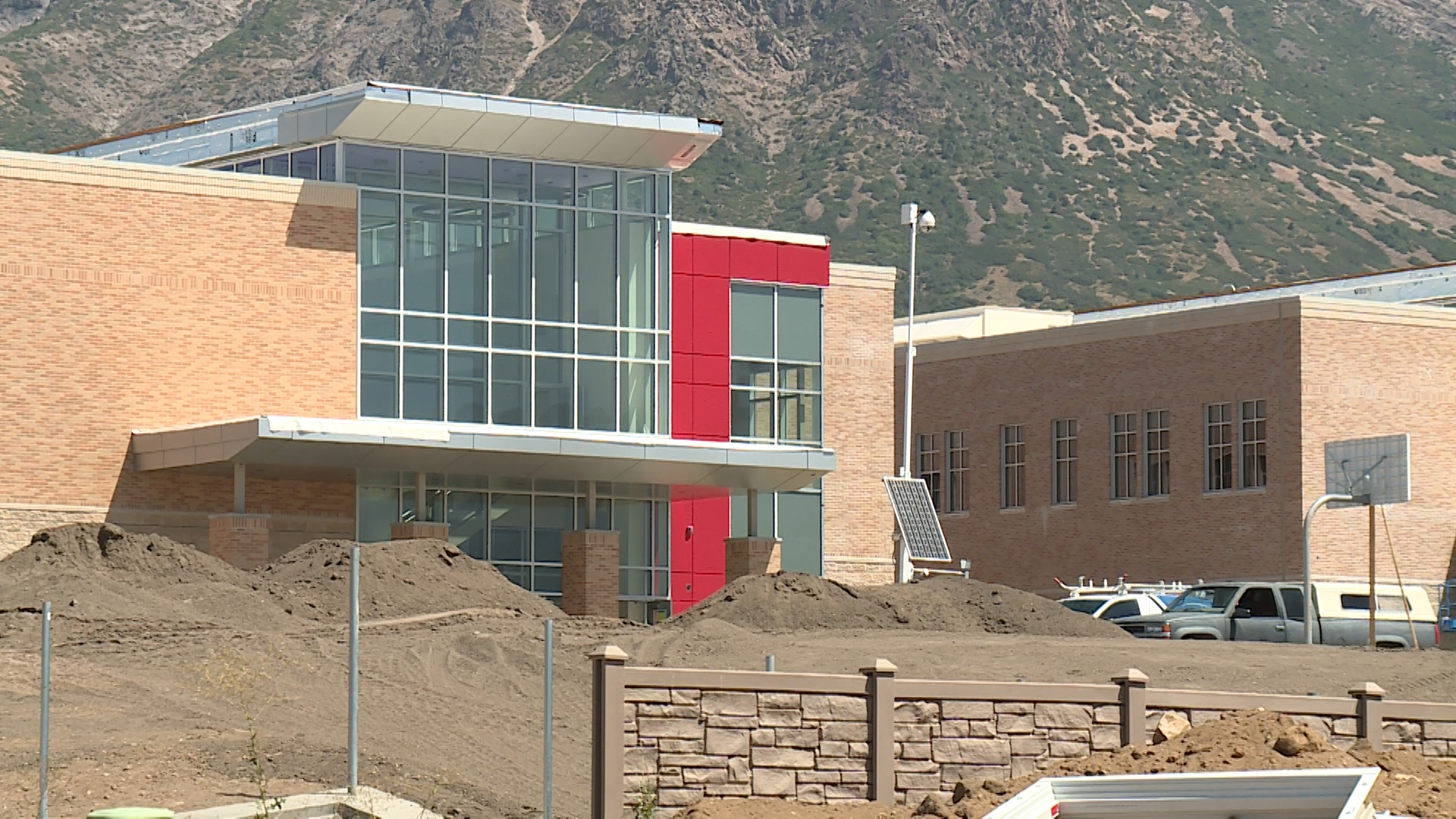 Students Re-Assigned As Construction Delays Hold Up Opening Of New ...