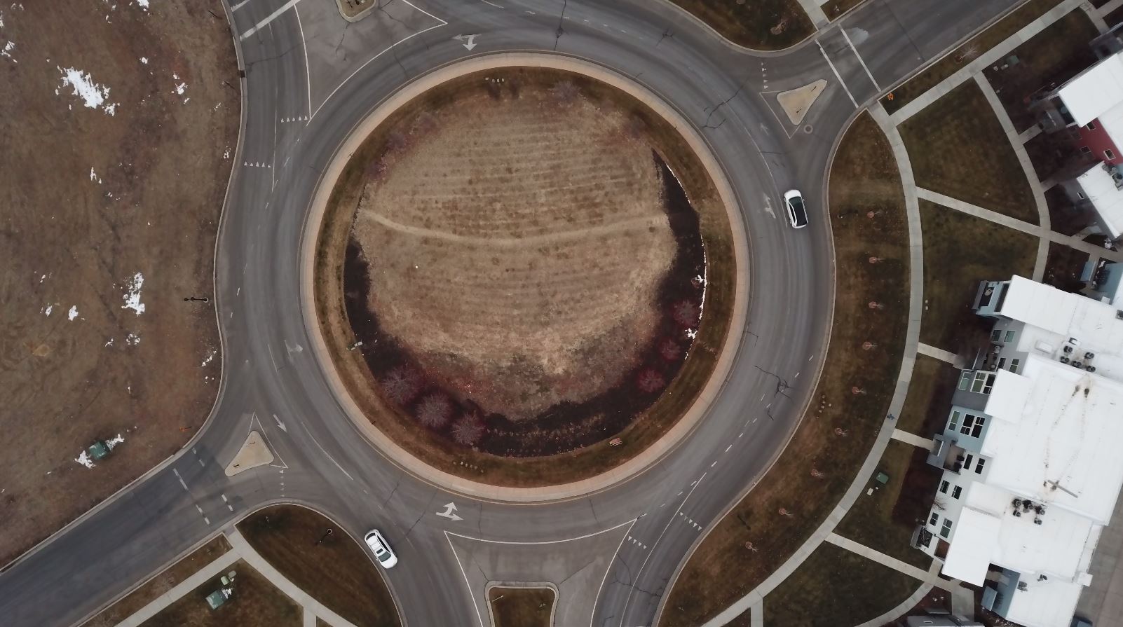 Safe In 60: How To Safely Navigate A Roundabout