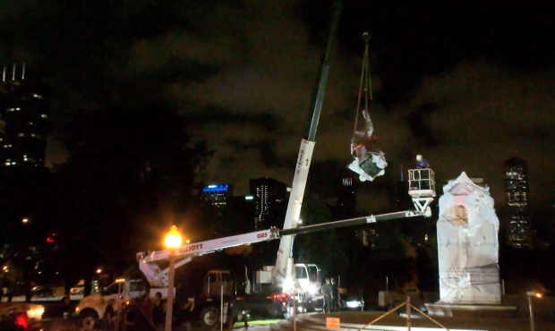 Columbus Statue Taken Down After Chicago Mayor Orders Its Removal