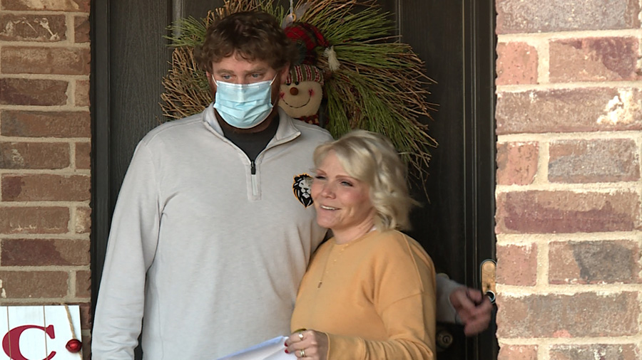 Roy Community Gifts Thousands Of Dollars To Teacher Fighting Cancer - KSLTV.com