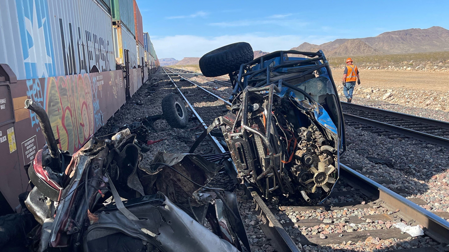 3 People Killed In Arizona Train Collision Involving Two Vehicles ...