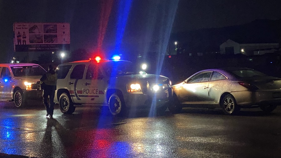 Driver hits UTA patrol car head-on in Salt Lake City - KSLTV.com