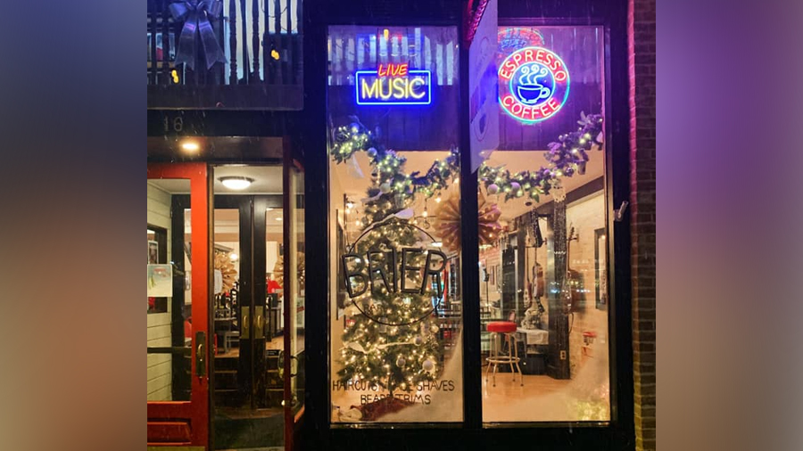 Provo hosts second annual holiday window competition