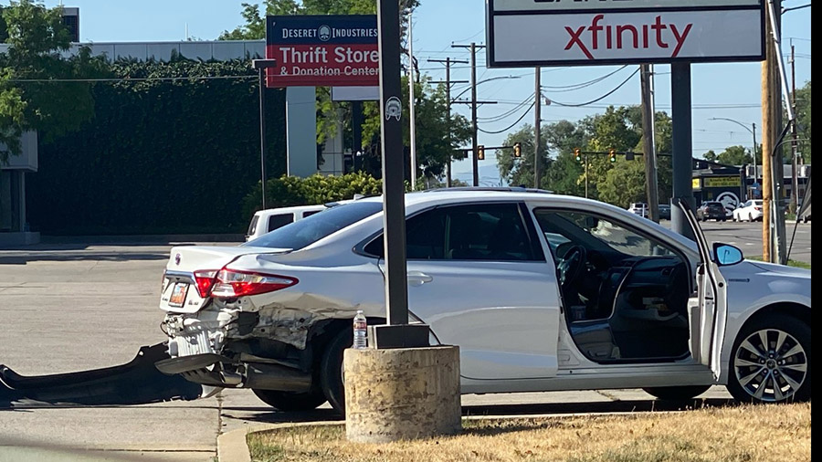 Police search for stolen car suspects after crashing and fleeing ...