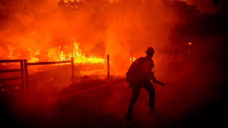 California's fast-moving Oak Fire burns more than 9,500 acres, forces ...