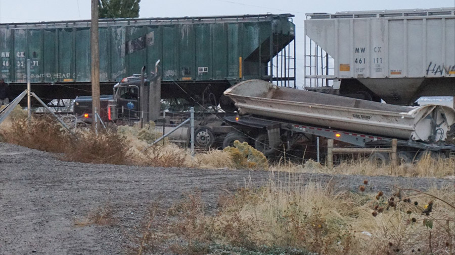 Stalled semi-truck hit by train in Tooele County - KSLTV.com