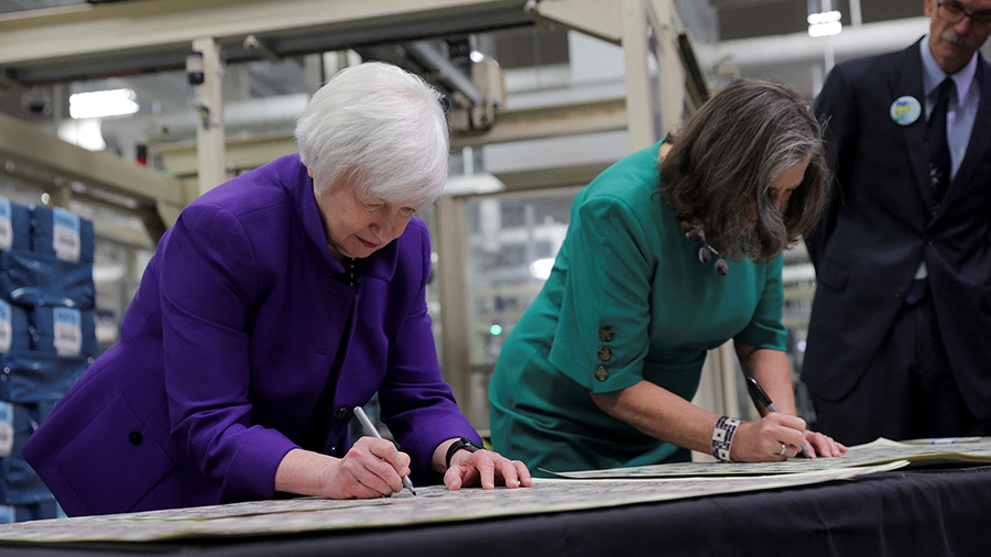 Yellen sees her signature printed on US bills for the first time ...