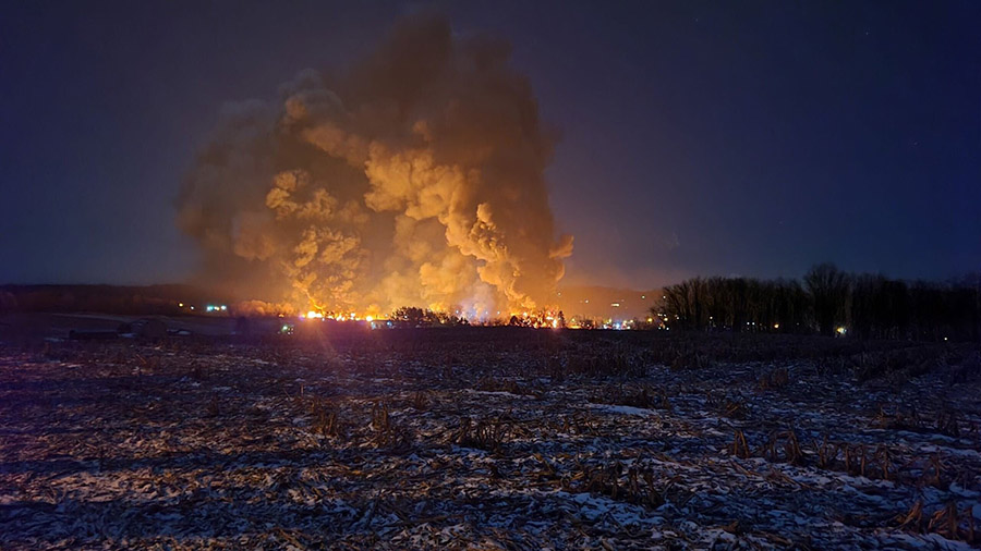 Train derailment in northeastern Ohio sparks massive fire