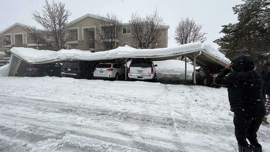 Snow collapses awning at Heber City apartment complex - KSLTV.com