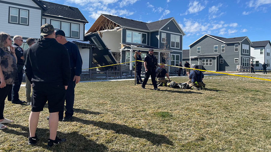 2 flown to hospital after Layton house explosion - KSLTV.com