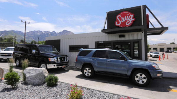 Swig celebrates 50th store opening with 50-cent drinks at all locations