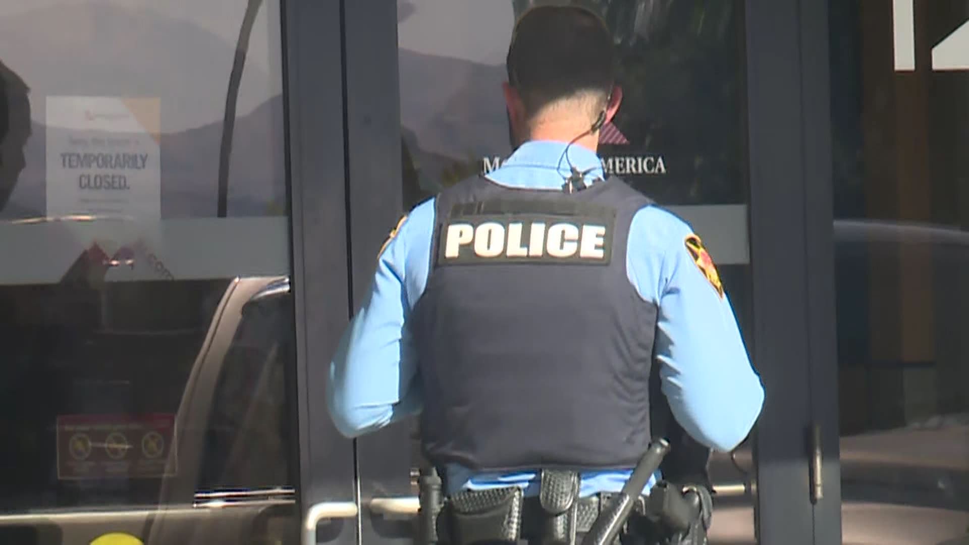 St. George police and FBI search for bank robber