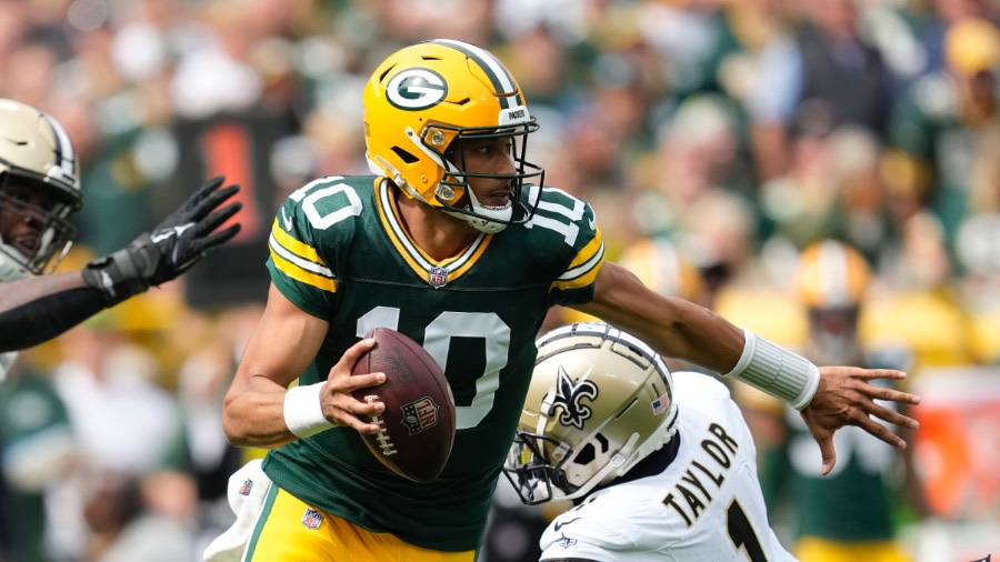 Packers QB Jordan Love Throws Game-Winning Touchdown Pass Against ...