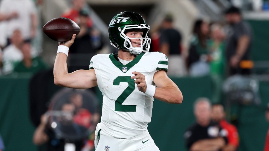 Zach Wilson Throws Touchdown Pass, Jets Trim Chiefs’ Lead On SNF ...