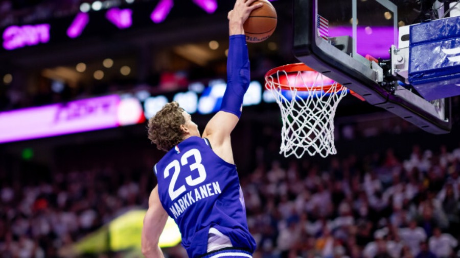 Jazz’s Lauri Markkanen Makes Delta Center Jump With Transition Slam ...