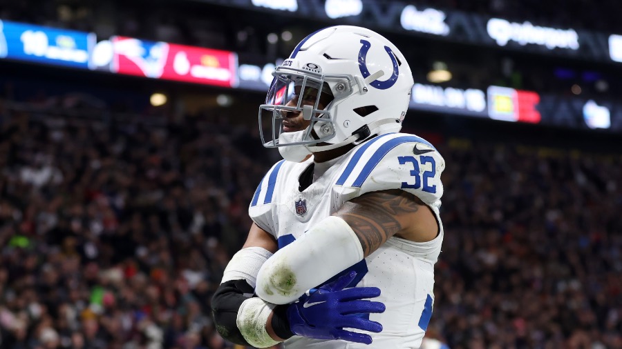 Colts Safety Julian Blackmon Announces Engagement To Former Jazz Dancer ...