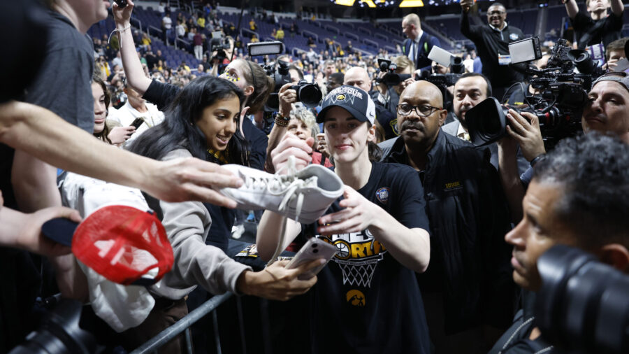Iowa, LSU Sets Viewership Records As Women’s NCAA Tournament Takes ...