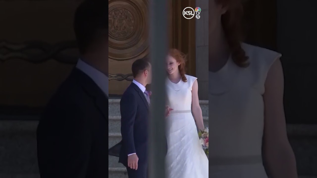 Video After 4 Years Angel Moroni Statue Returns To Salt Lake Temple