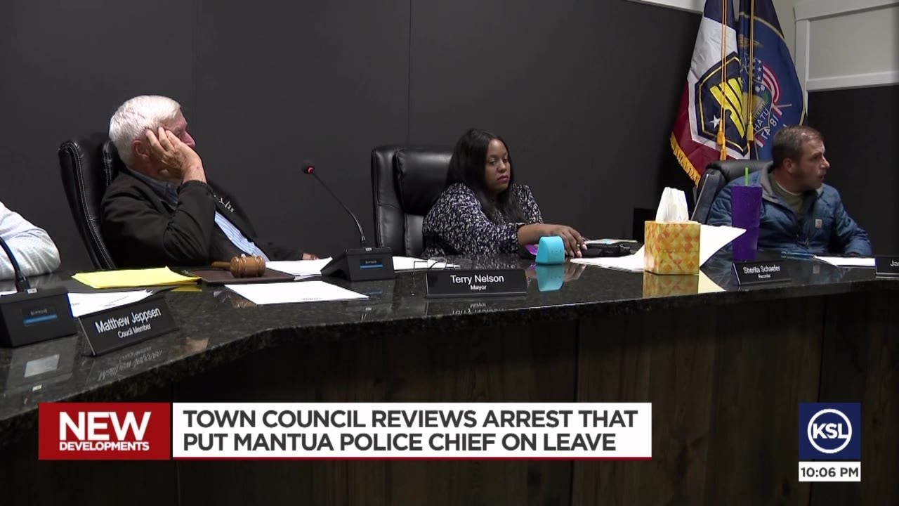 Video: Town council reviews arrest that put Mantua police chief on ...