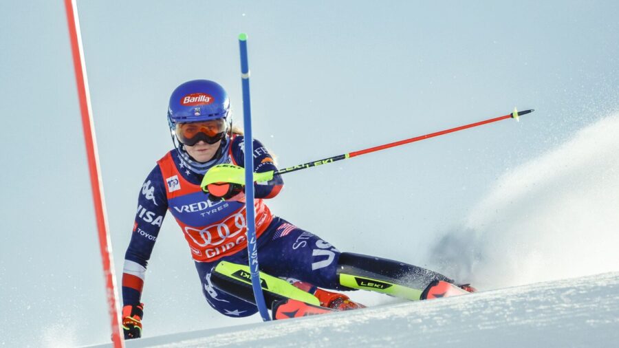 Mikaela Shiffrin crashes out of women’s giant slalom amid chase for ...