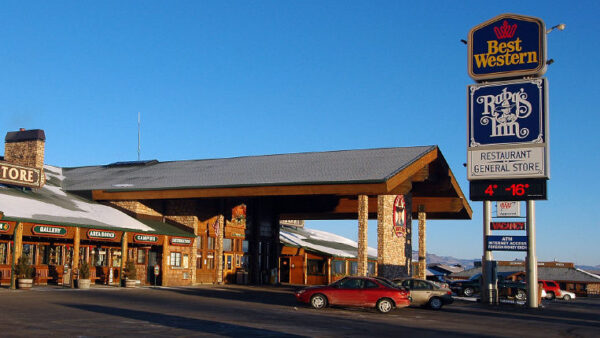 Ruby's Inn adds more Tesla Superchargers near Bryce Canyon