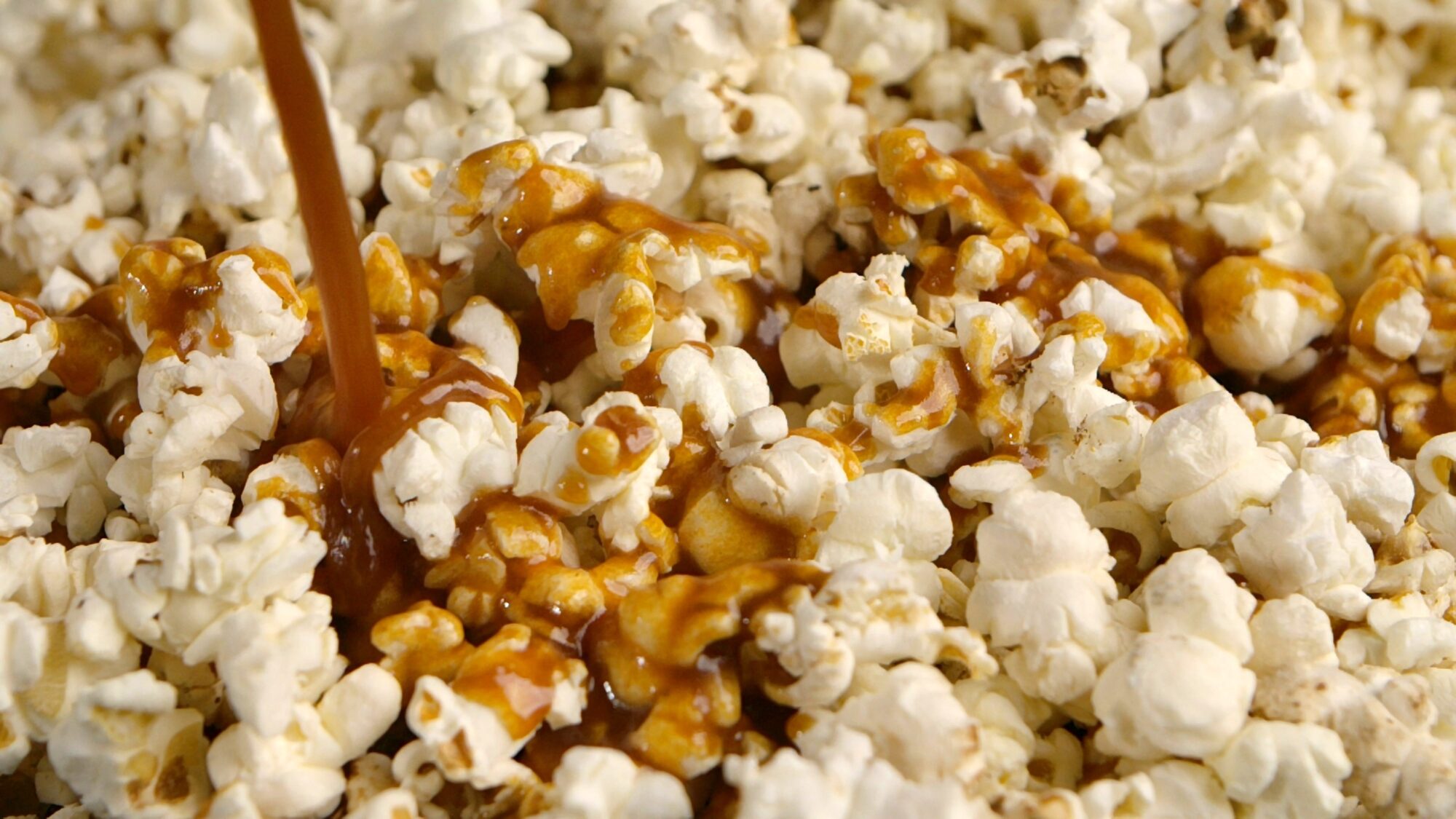 Popcorn balls make the perfect neighbor gift! Here's what makes these ...