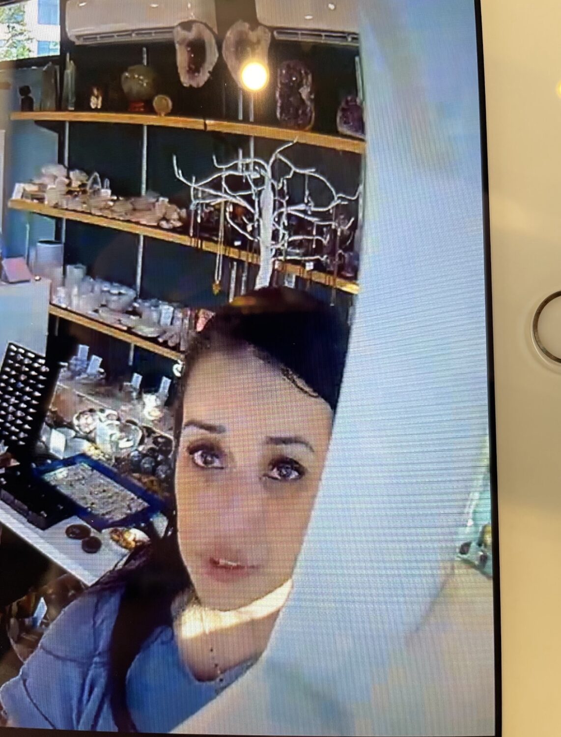 Riverton business owner ‘shocked’ after woman steals hundreds in ...